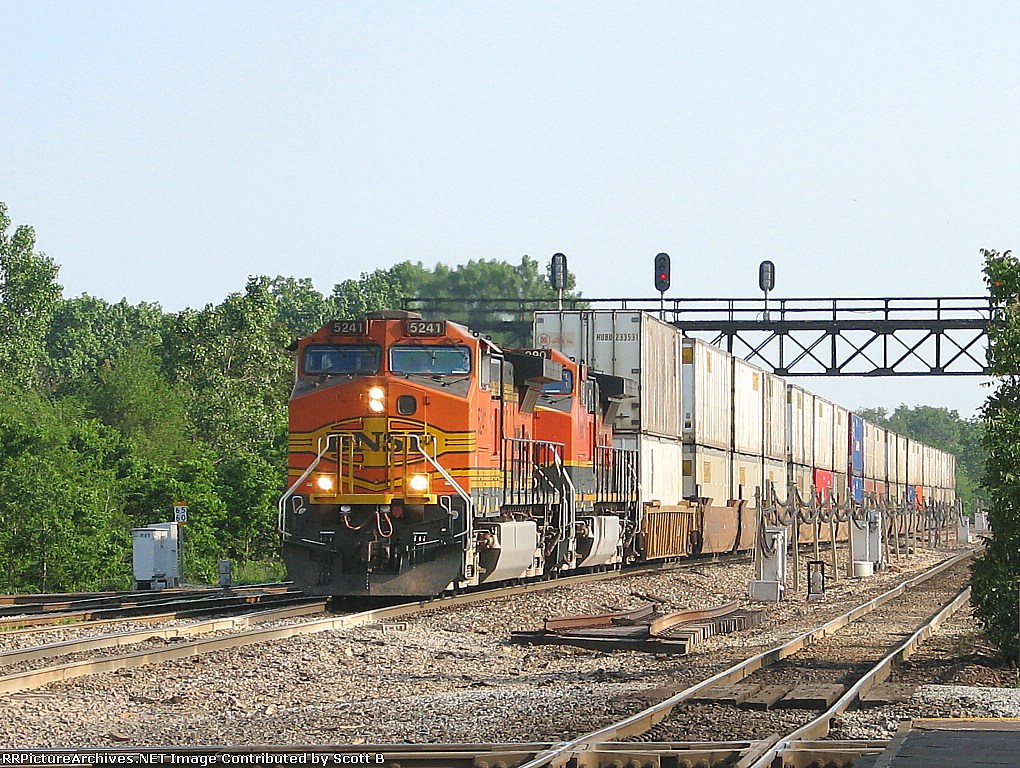 BNSF 5241